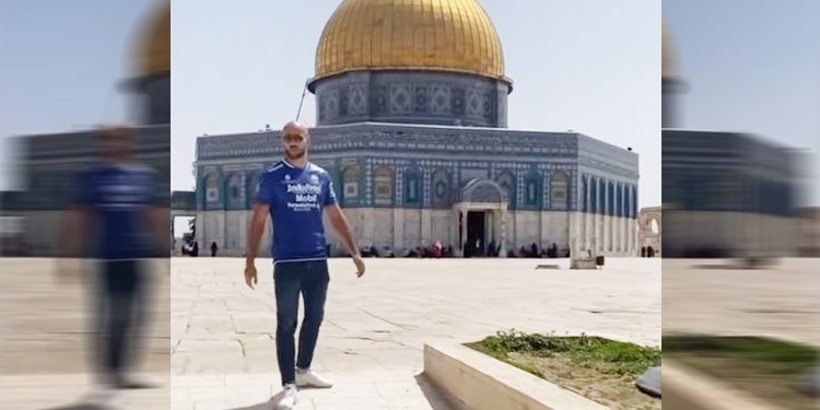 Isyarat Betah di Persib Bandung, Rashid Pamer Nomor 74 di Komplek ...