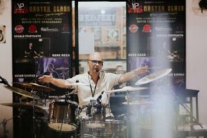 Rere Reza, drummer asal Sukabumi di antara ADA Band, Yovie & Nuno, Dewa ...