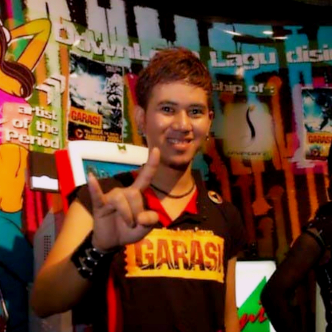 Aries Budiman, artis peran dan drummer band Garasi asal Sukabumi | Sukabumi Headline