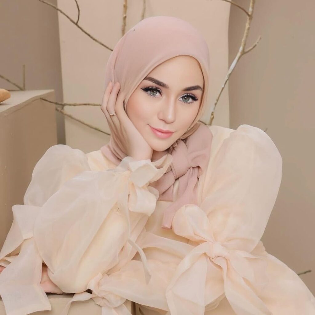 Profil Safa Marwah: Dituding selingkuhan Ridwan Kamil, ternyata bukan ...