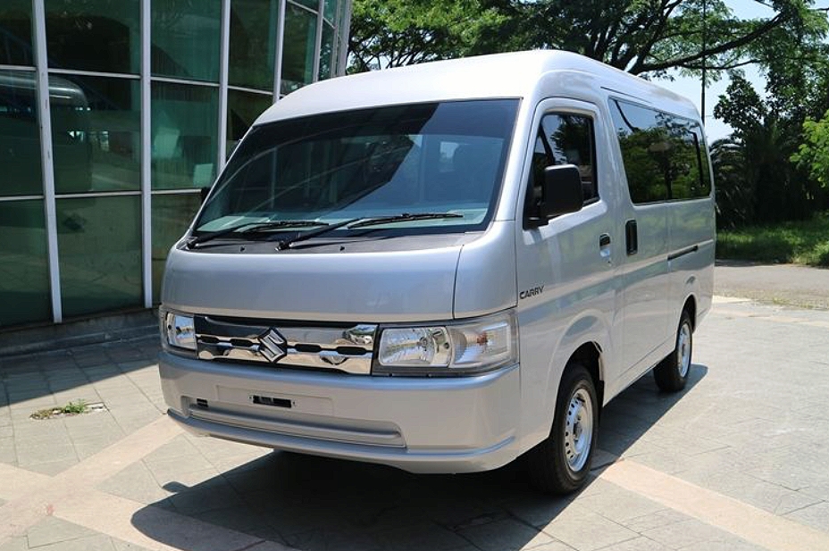 Spesifikasi & harga Suzuki Carry Minibus 2025: Tampil modern, interior ...